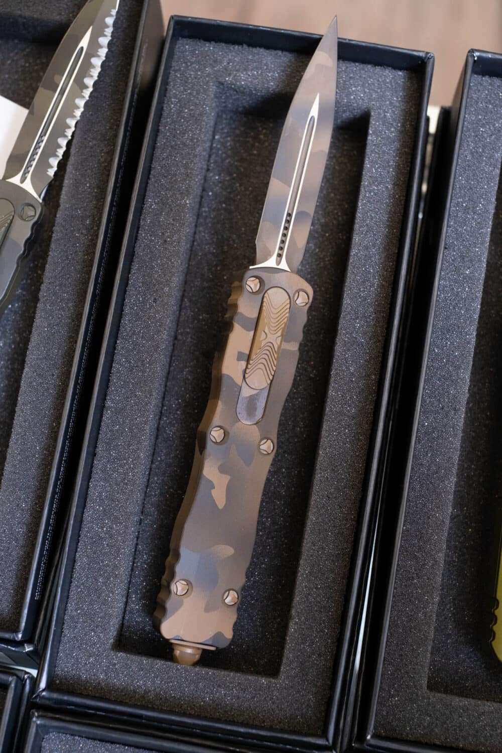 Microtech Dirac D/E OTF Knife, Coyote Camo (225-1CCS) - City Arsenal